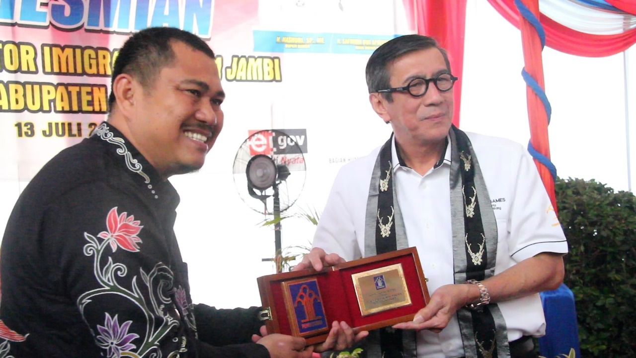 Menkumham Yasonna Laoly Resmikan UKK Imigrasi di Bungo - Pemerintah ... Menkumham Yasonna Laoly Resmikan UKK Imigrasi di Bungo - Pemerintah ...